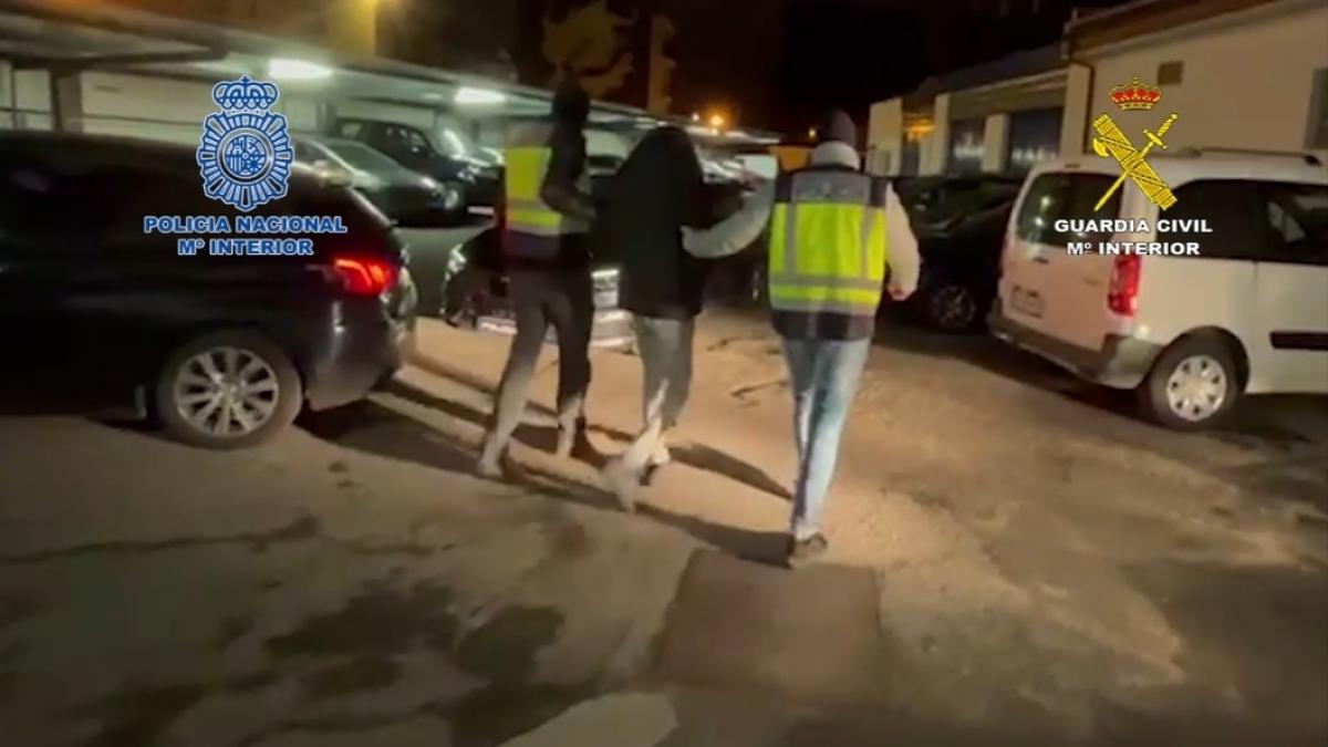 Detenido en Girona un hombre de origen magrebí por delitos de terrorismo Detenido en Girona un hombre de origen magrebí por delitos de terrorismo
