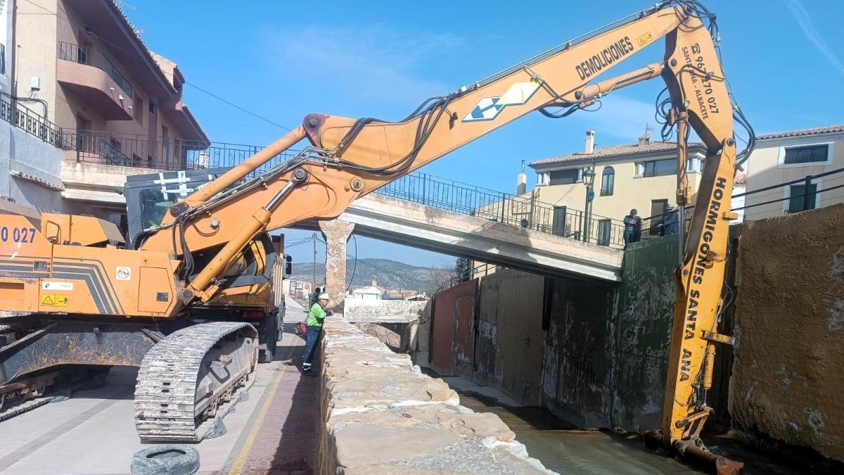 Reformulación de mapas y obras adicionales para disminuir el riesgo de ...